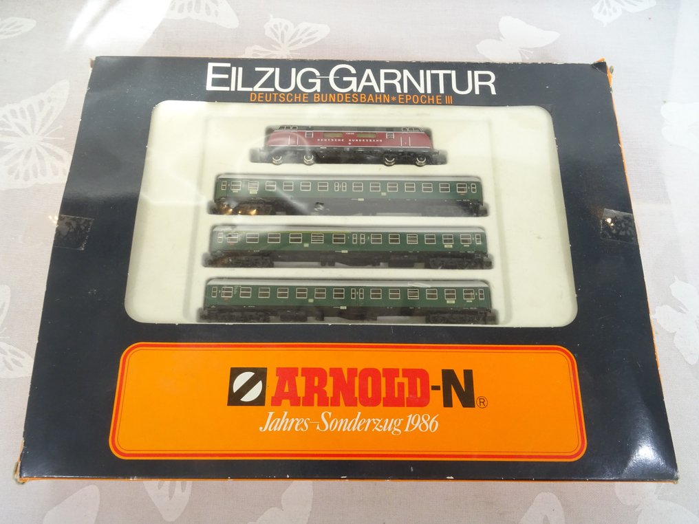 Arnold Rapido N - 0153 - Diesellocomotief (1) - Jaarspeciale trein 1986 met V 200 en 3 ...