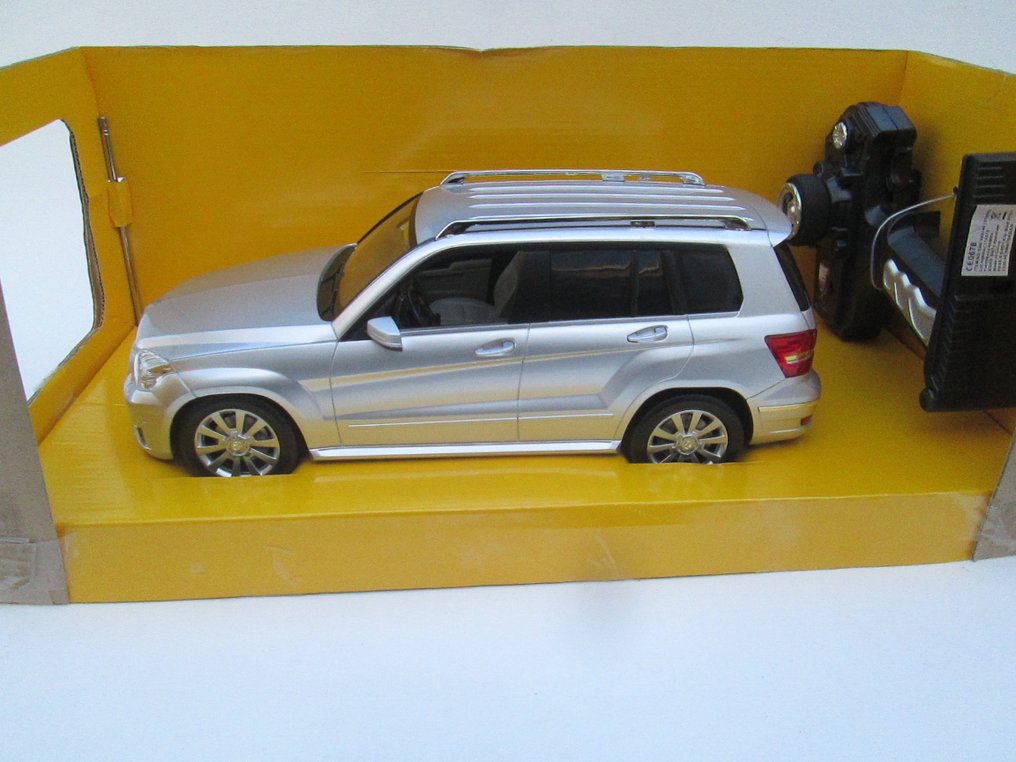 Rastar 1:14 - 1 - Model car - Mercedes-Benz GLK-Class - R/C car - Catawiki