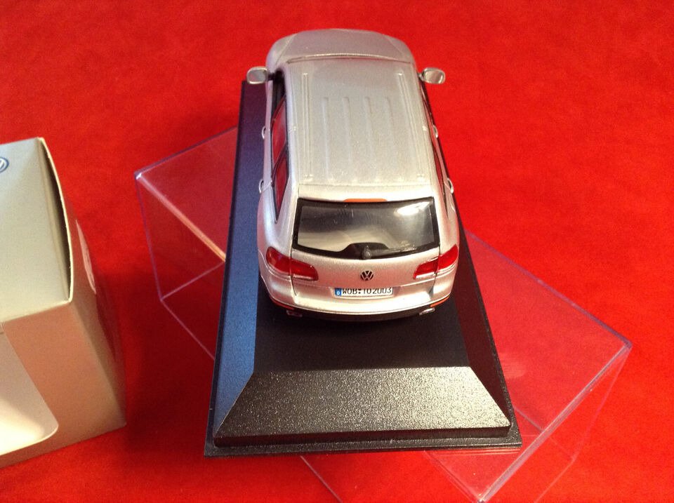 MiniChamps 1:43 - 1 - Model car - VW Promotional Modelcar - ref ...