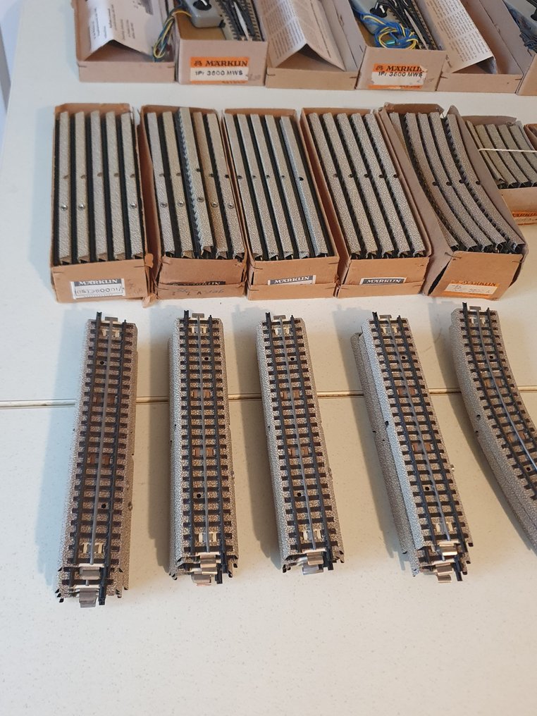 Märklin H0 - 3600 - Model train tracks (126) - lot M-tracks from the ...