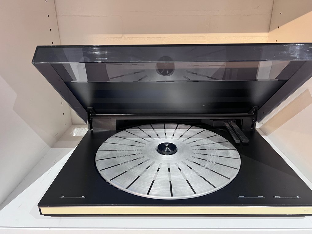 Bang & Olufsen - Very rare and real vintage - Beogram 9000 Table ...