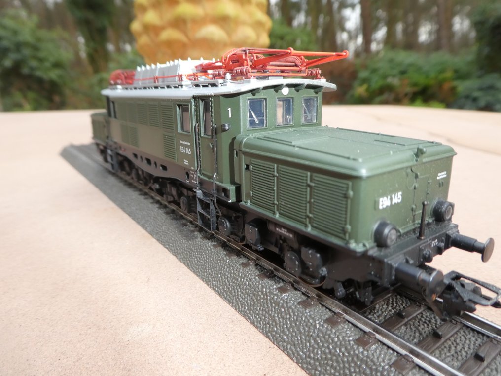 Märklin H0 - aus set 37225 - Electric locomotive (1) - E94 145 - DB - Catawiki