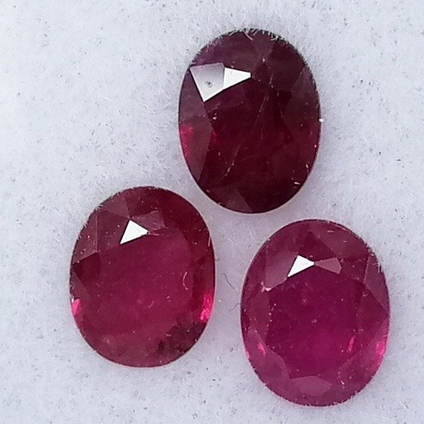 3 pcs Ruby - 1.80 ct - Catawiki