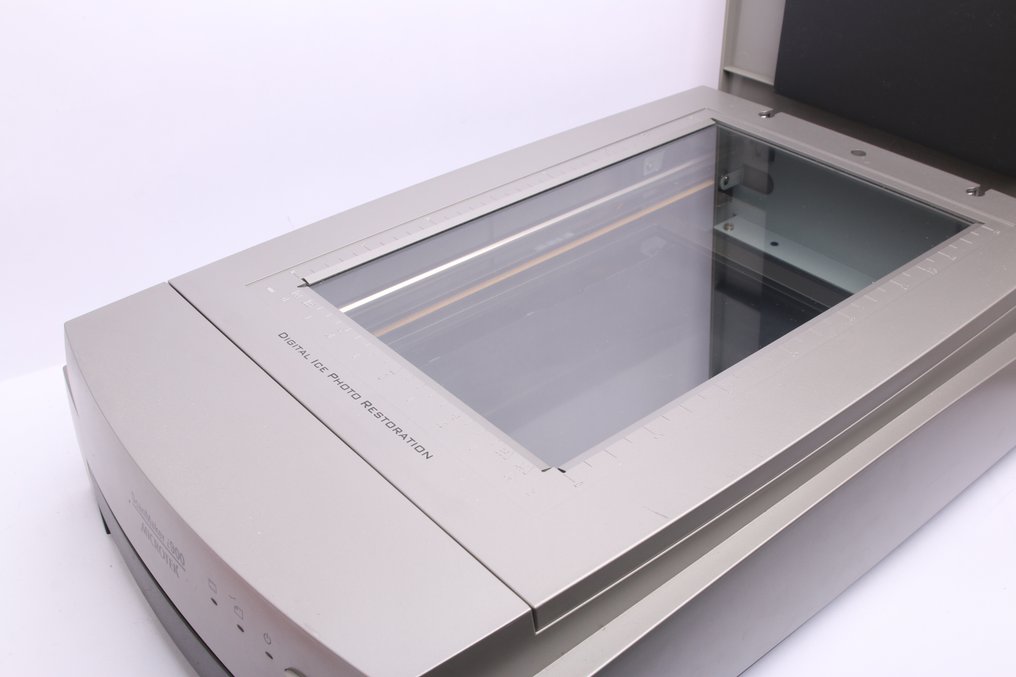 Microtek ScanMaker i900 - Met uitgebreide set aan FILMHOUDERS (USB ...