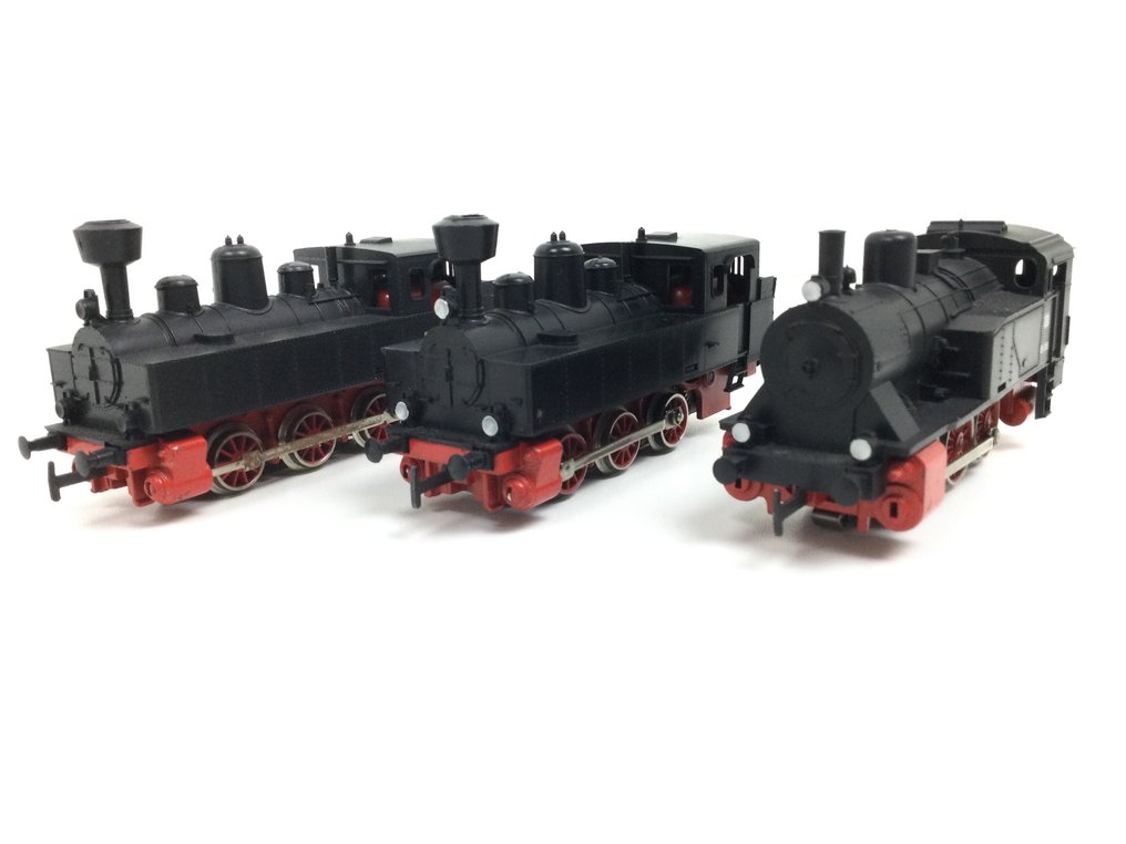 Märklin H0 - 3090/3104/3197 - Tender locomotive (3) - Three various ...