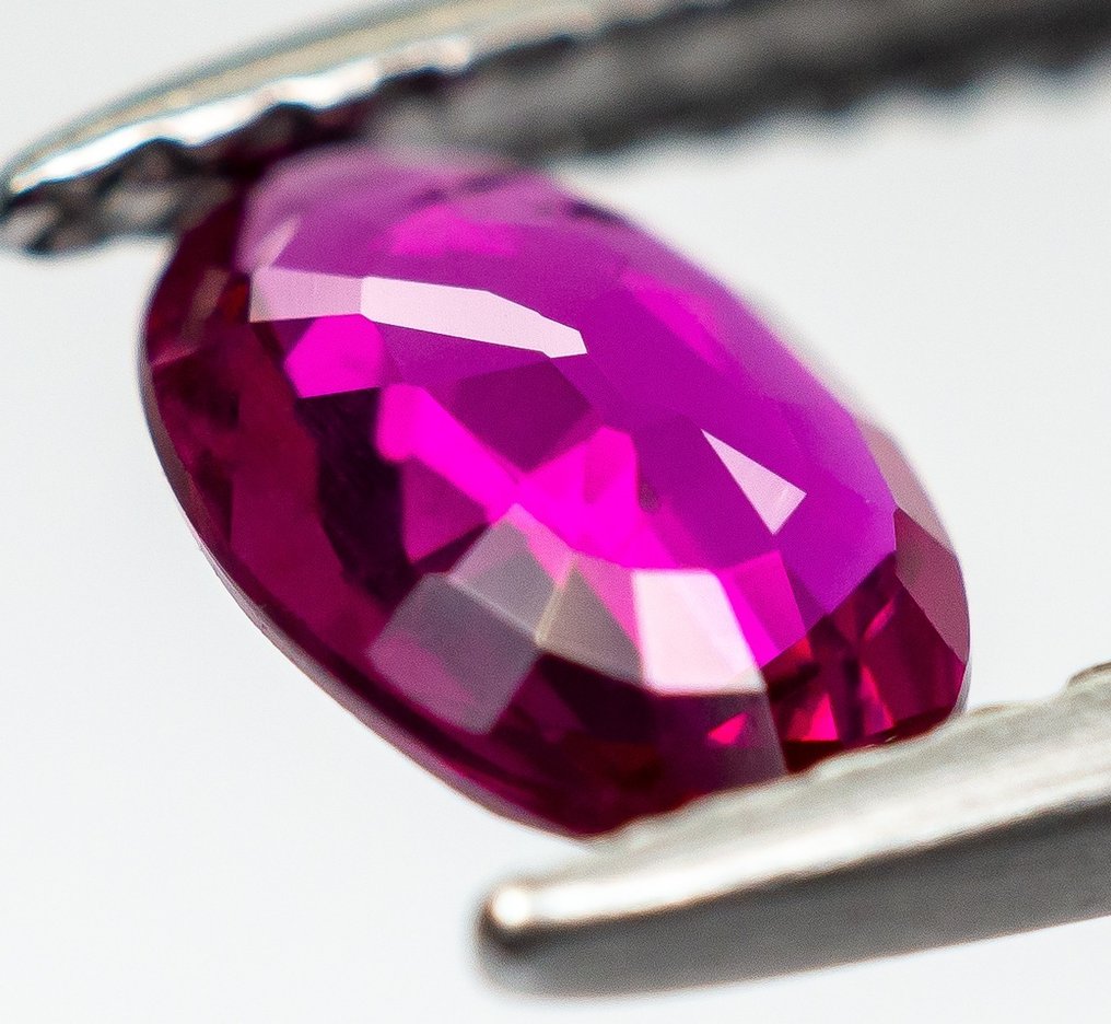 No Reserve -Vivid/Deep Purplish Red (Burma) Ruby - 0.46 ct - Catawiki No Reserve -Vivid/Deep Purplish Red (Burma) Ruby - 0.46 ct - Catawiki