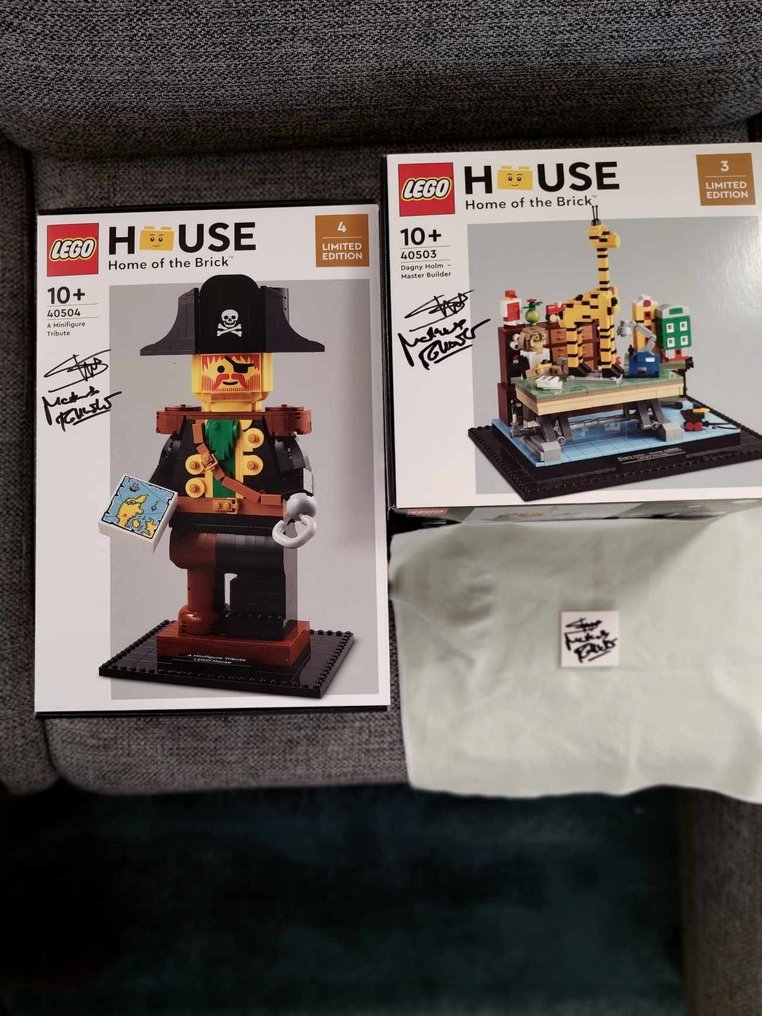 Lego - Legoland - 40504 & 40503 - A Minifigure Tribute with 2 ...