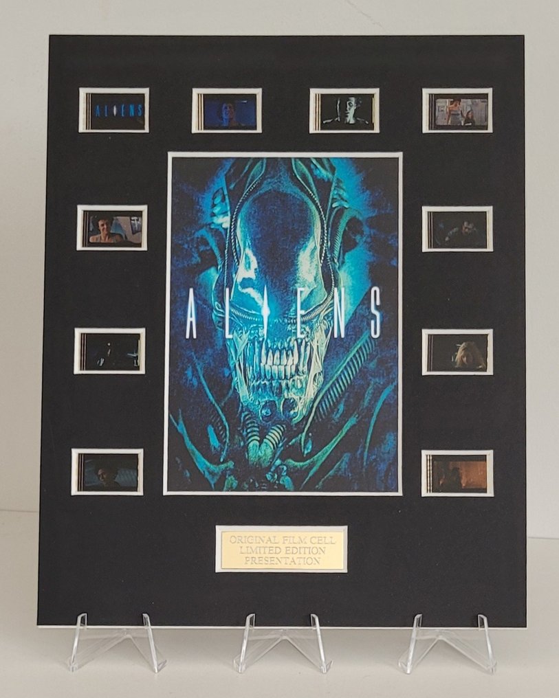 Aliens - Framed Film Cell Display with COA - Catawiki