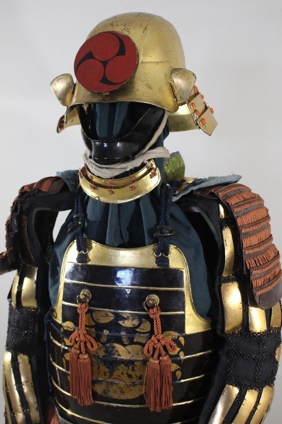 Kabuto - Giappone - Kani Makie Yokohagi 2 Piatti Dou Gusoku: Y1-108 Periodo Edo (1600-1868 ...