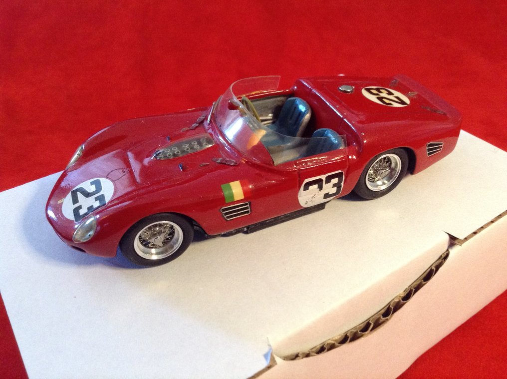 BBR 1:43 - 1 - Voiture de course miniature - Ferrari 250TRi/61 #0792TR Scuderia Serenissima ...