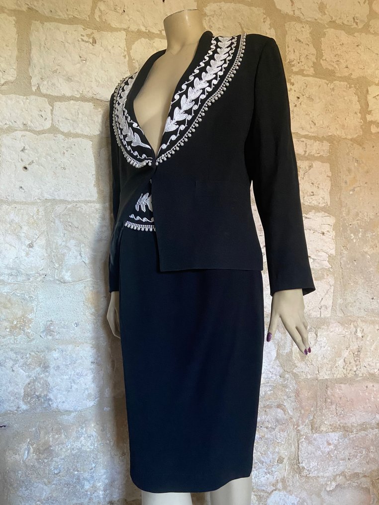 Byblos - Suit - Catawiki