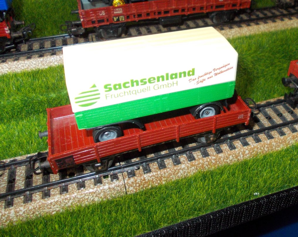 Märklin H0 - 4503/4514/4606 - Model treinwagon (12) - 12 wagons met vrachtwagens - DB - Catawiki