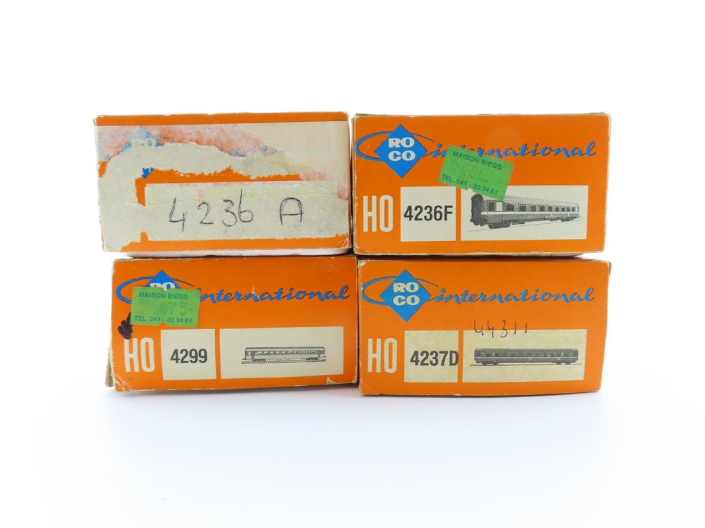 Roco H0 - o.a. 4236F - Model train passenger carriage (4) - 4 x 4-axle express train carriages ...
