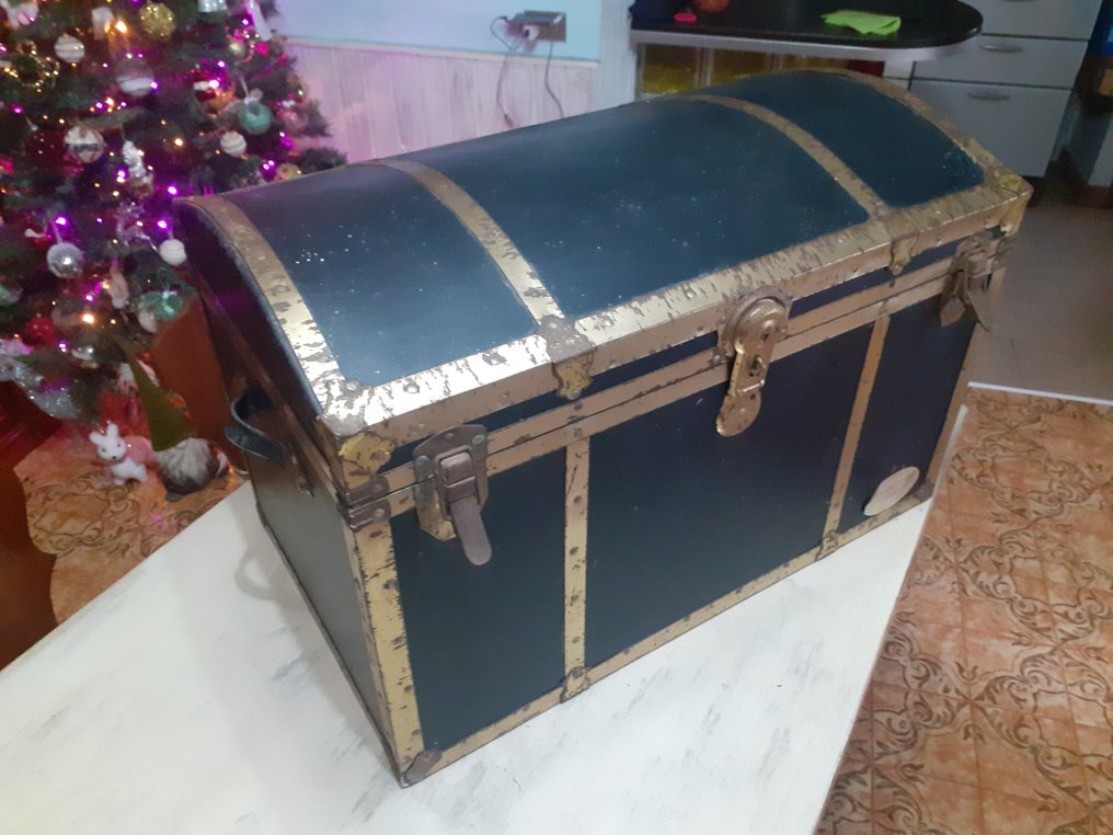 Everlite canada - Kist - reiskoffer - ijzer hout leer - Catawiki