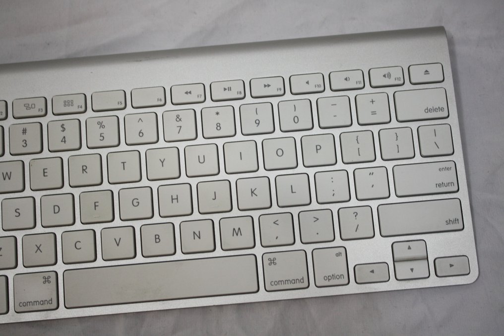 Rare Find Apple Wireless Magic Keyboard A1314 And Wireless Magic Mouse A1296 Macintosh
