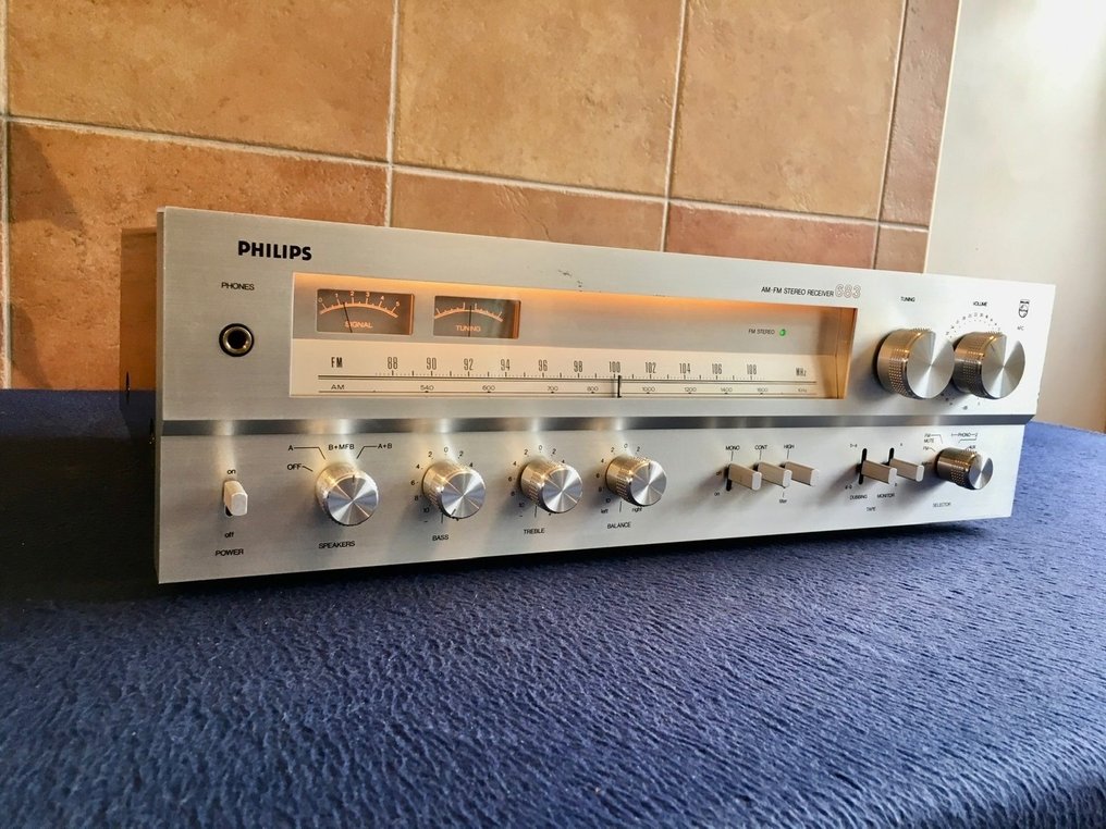 Philips - 22AH683 Solid state stereo receiver - Catawiki