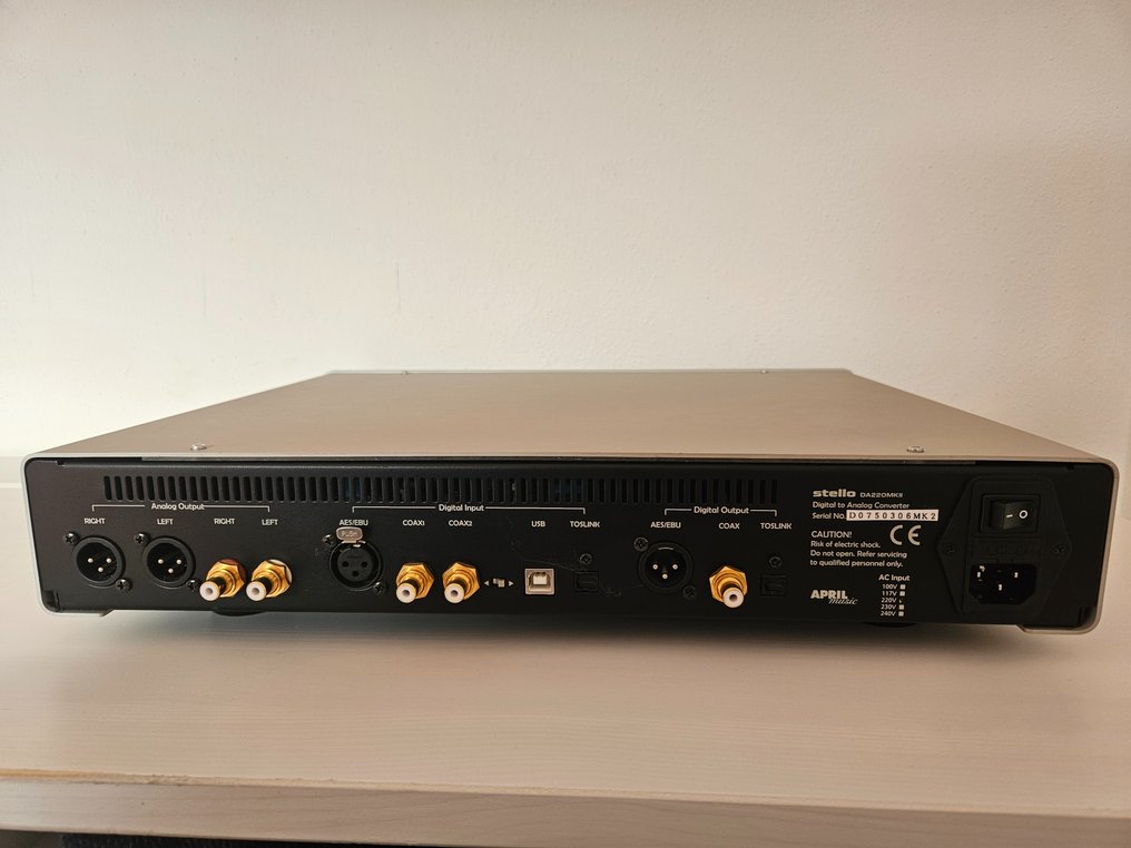 April Music - Stello DA 220 MK II DAC - Digital Analog Converter - Catawiki