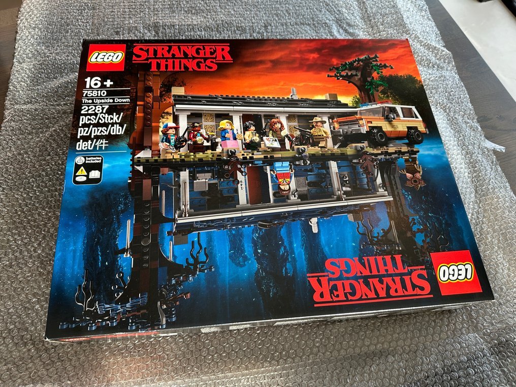Lego - Stranger Things - 75810 - The Upside Down - 2010-2020 - Catawiki