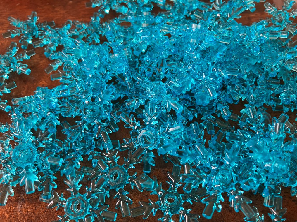 LEGO - 25 Ice Snowflake trans-light blue Rock 4 x 4 Crystal - Catawiki