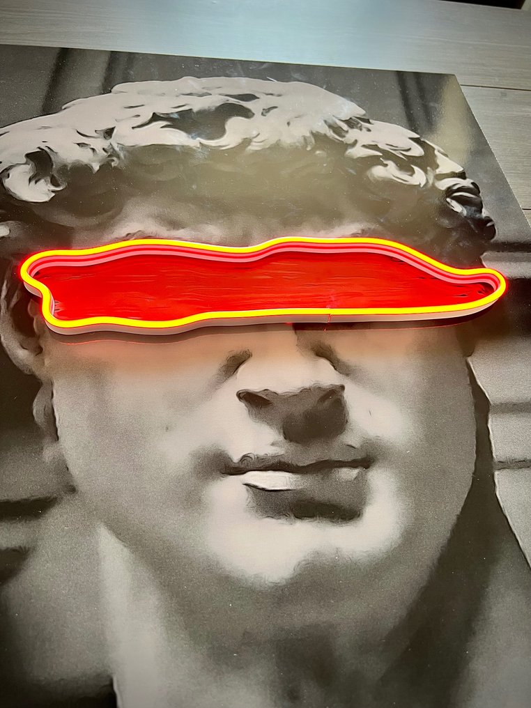 LEDMansion (1995) - David Red Bendage Led Wall Art - Catawiki