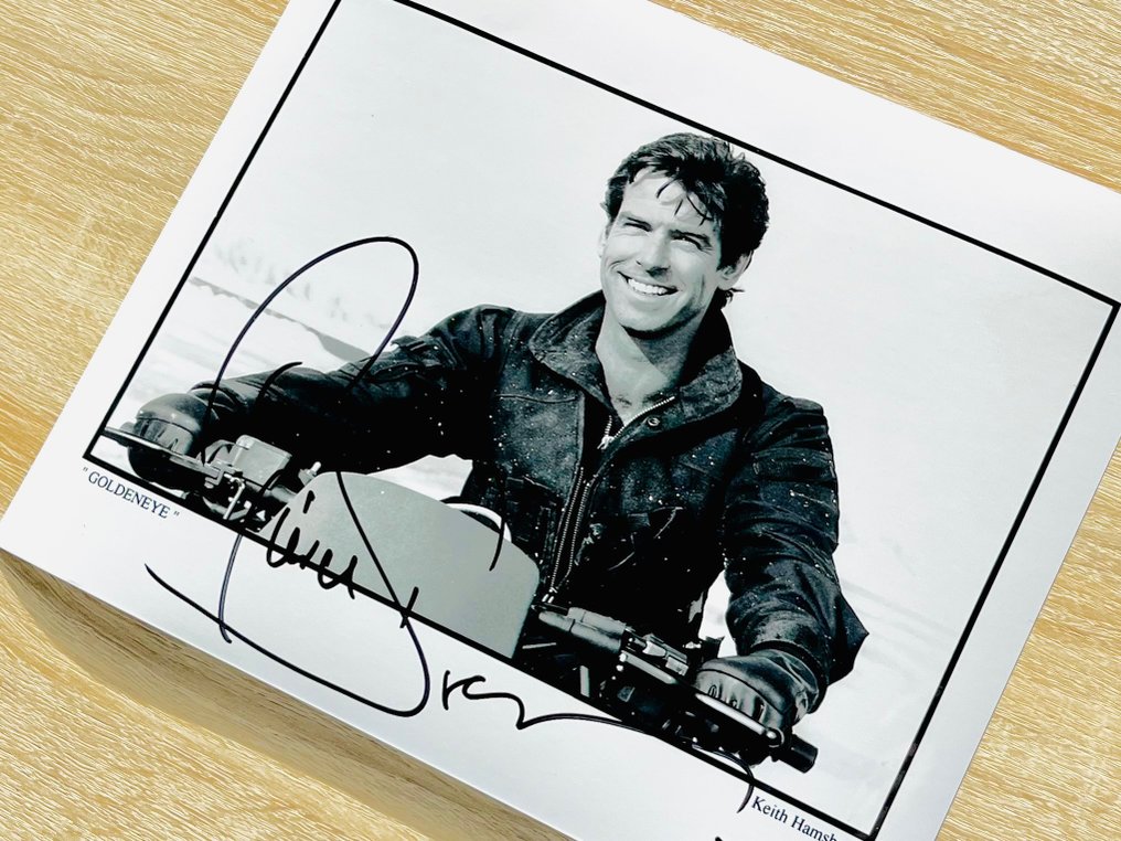 James Bond 007: GoldenEye - Pierce Brosnan (007), signed with COA ...