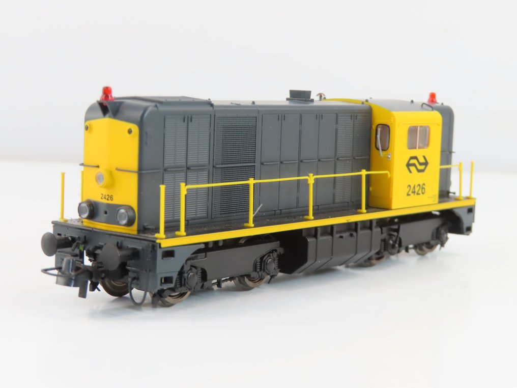 Roco H0 - 62793 - Diesel locomotive (1) - Series 2400 in gray/yellow ...