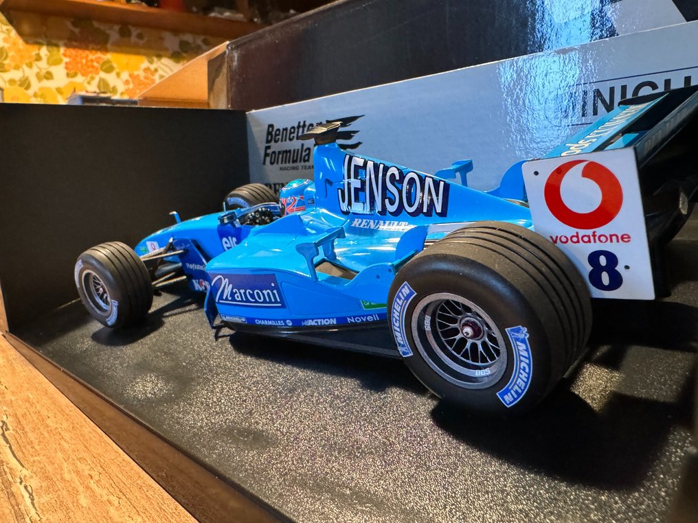 Minichamps 1:18 - 1 - Coche de carreras a escala - Mild Seven Benetton Renault Sport B201 ...