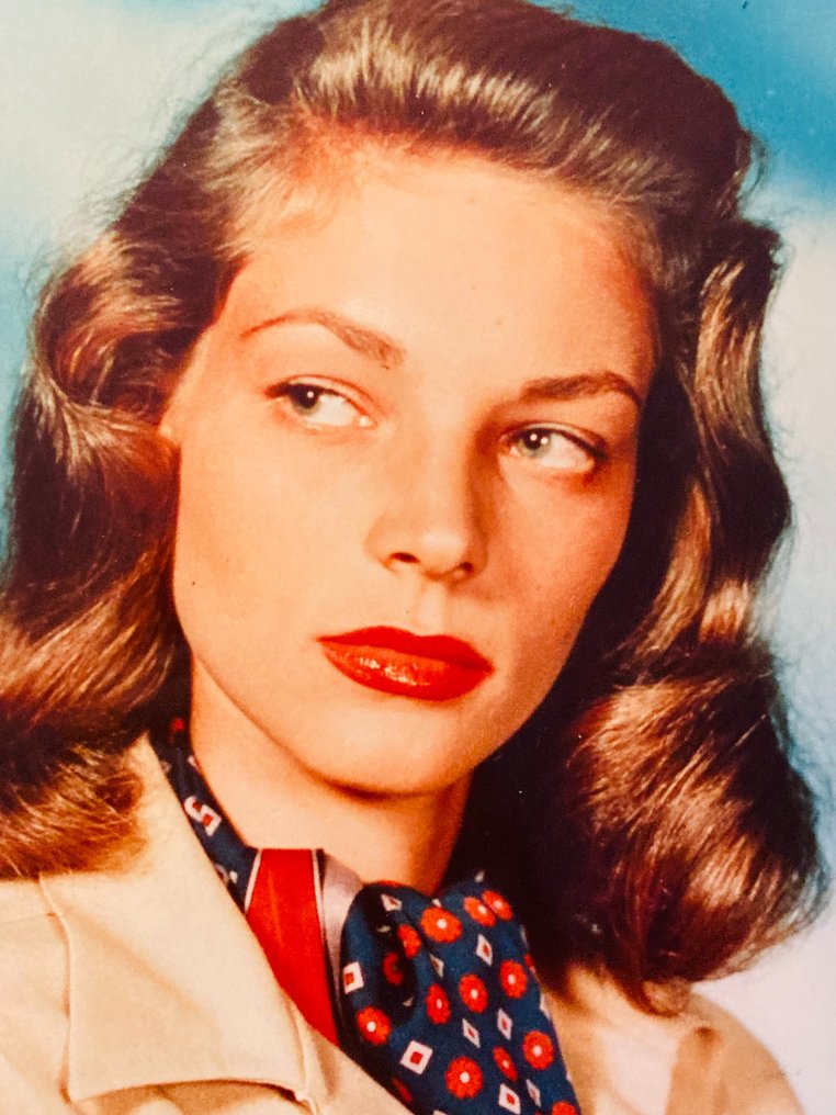Lauren Bacall Hollywood Actress And Icon Autograph Photography Signed With Coa Catawiki