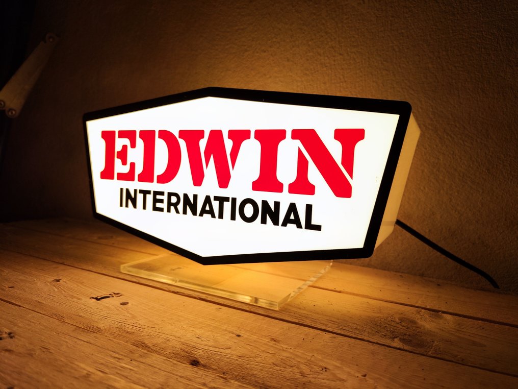 Enseigne lumineuse au néon - Plastique - Catawiki