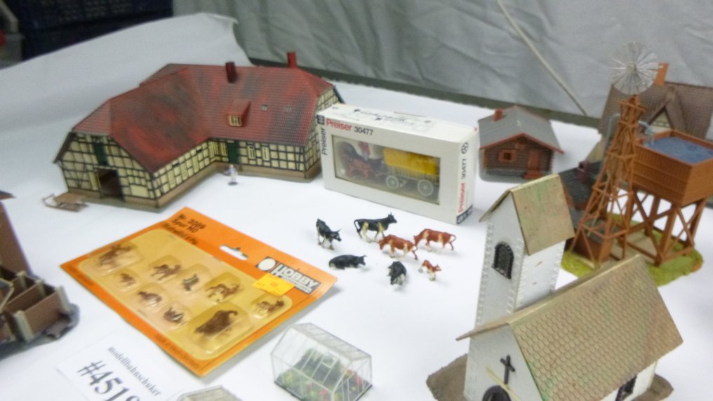 Faller, Kibri, Pola, Preiser H0 - Modeltrein (44) - Huizen, windmolen ...