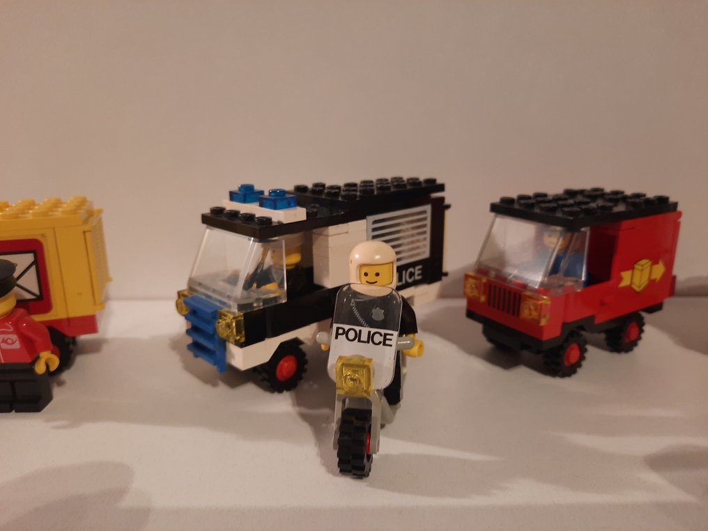 LEGO - Classic Town - 6651+6684+6624+6680 - Post Office Mail Truck ...