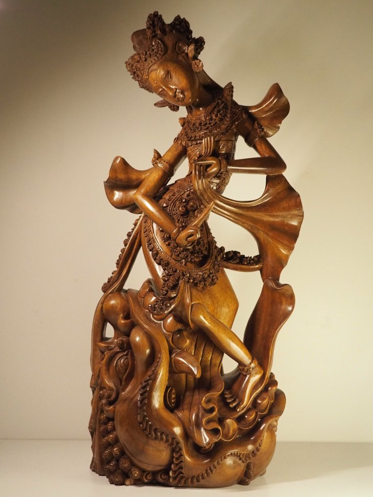 Dewi Ratih et Kala Rahu sculpture - 68 cm - Bali - Indonesia - Catawiki