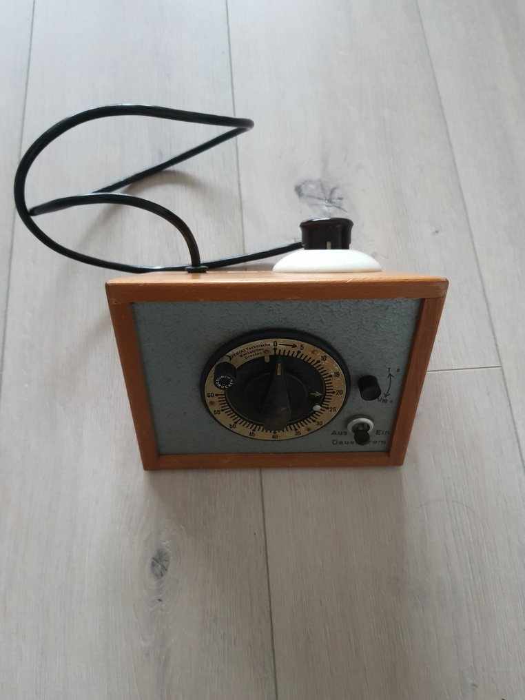 VEB DRESDEN VTG ABS | Electric mechanical darkroom laboratory timer ...