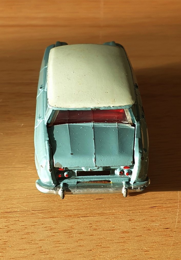 Dinky Toys 1:43 - 1 - Model sedan - Citroen Ami 6 (3 CV) - Dinky No 557 ...