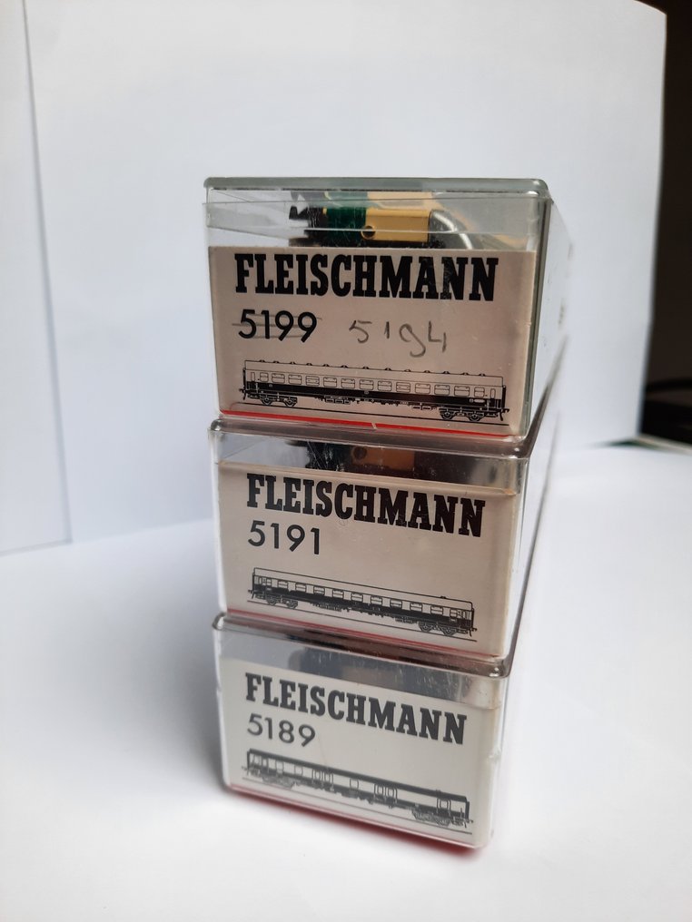Fleischmann H0 - 5189/5191/5194 - Model train passenger carriage (3 ...