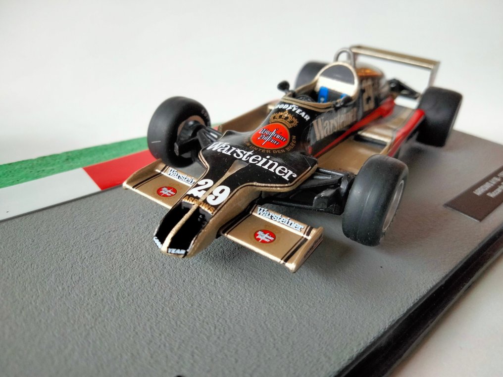 IXO, Formula 1 Legends 1:43 - 2 - Rennwagenmodell - Arrows-Ford A1B #11 Riccardo Patrese (1979 ...