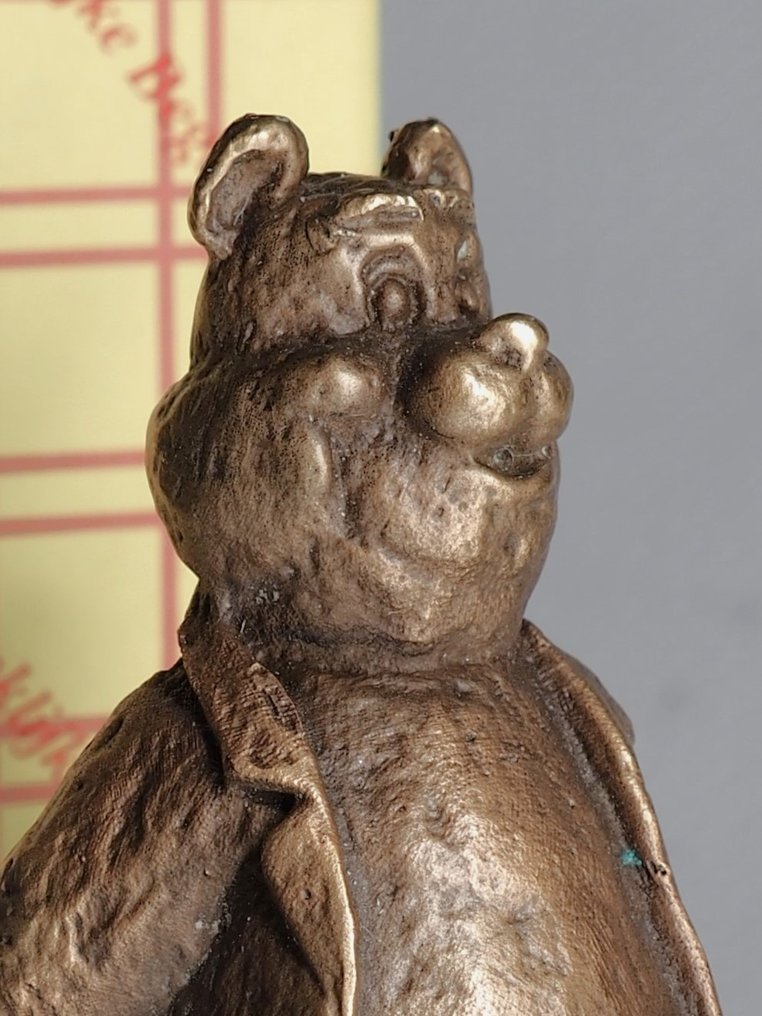 Olivier B. Bommel - Statue en bronze de Heer Bommel - Royal Begeer ...