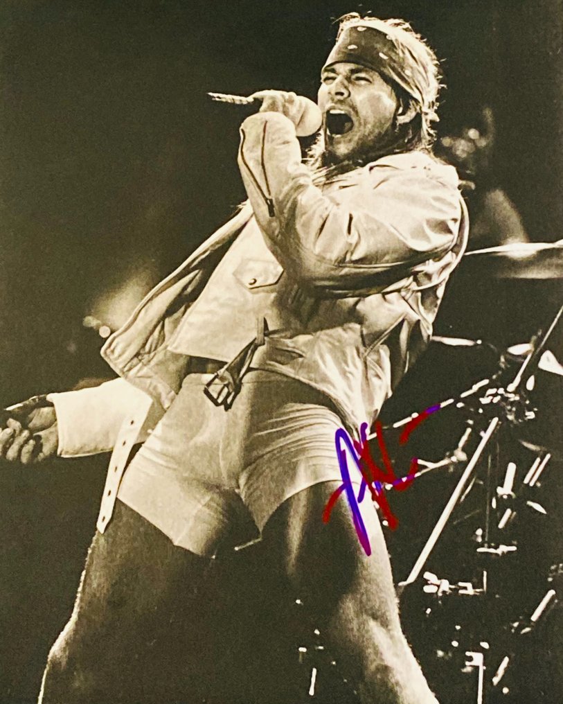 Guns N' Roses - Axl Rose - Authentic Signed Photo - 20x25cm - COA ...