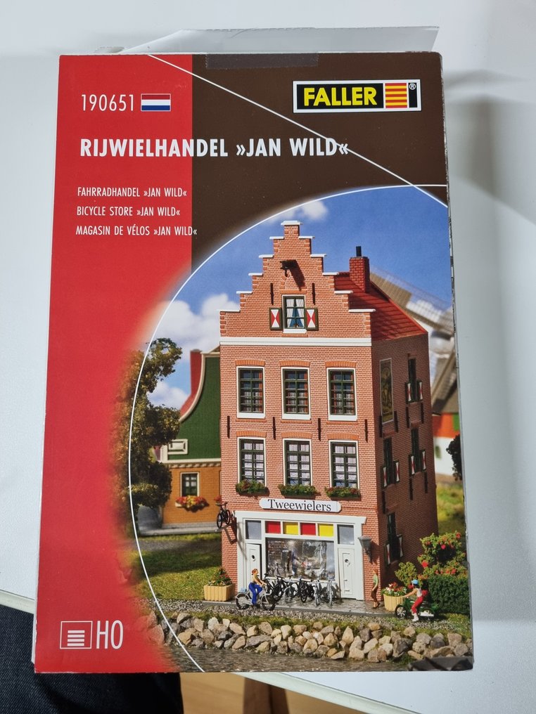 Faller H0 - Model train scenery (3) - 2 Dutch houses and a set of ...