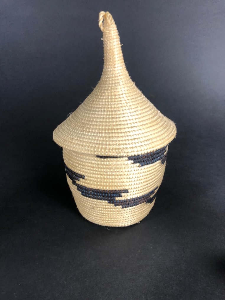 wickerwork (3) - plant material - Agaseke - Tutsi - Rwanda - Catawiki