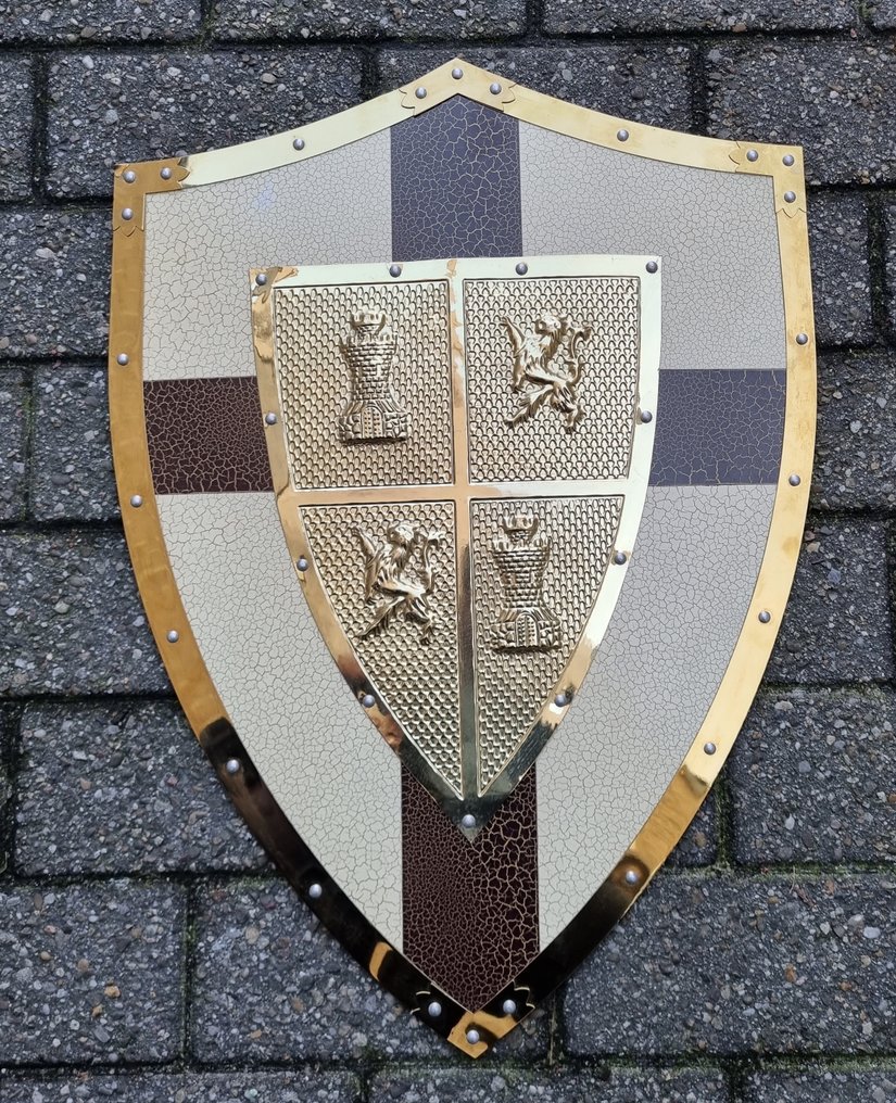 Large Templar shield (61x45cm) - Metal - Catawiki