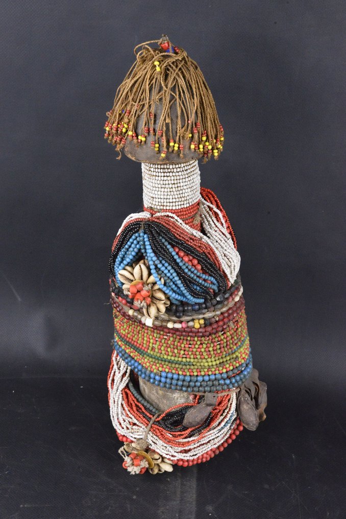 Statue - Beads, Plant fibre, Wood - Falli - Cameroon - 40cm - Catawiki