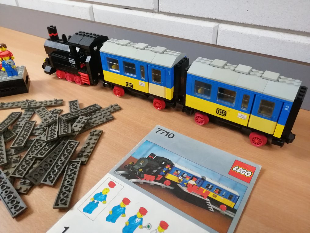 LEGO - Trains - 7710 Push-Along Passenger Steam Train - - Catawiki