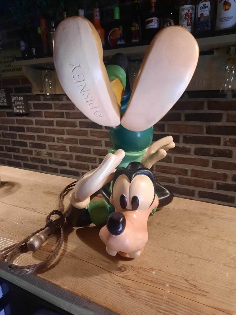 Goofy - Goofy as an artist on the trapeze - 50 cm (1980s) - Catawiki