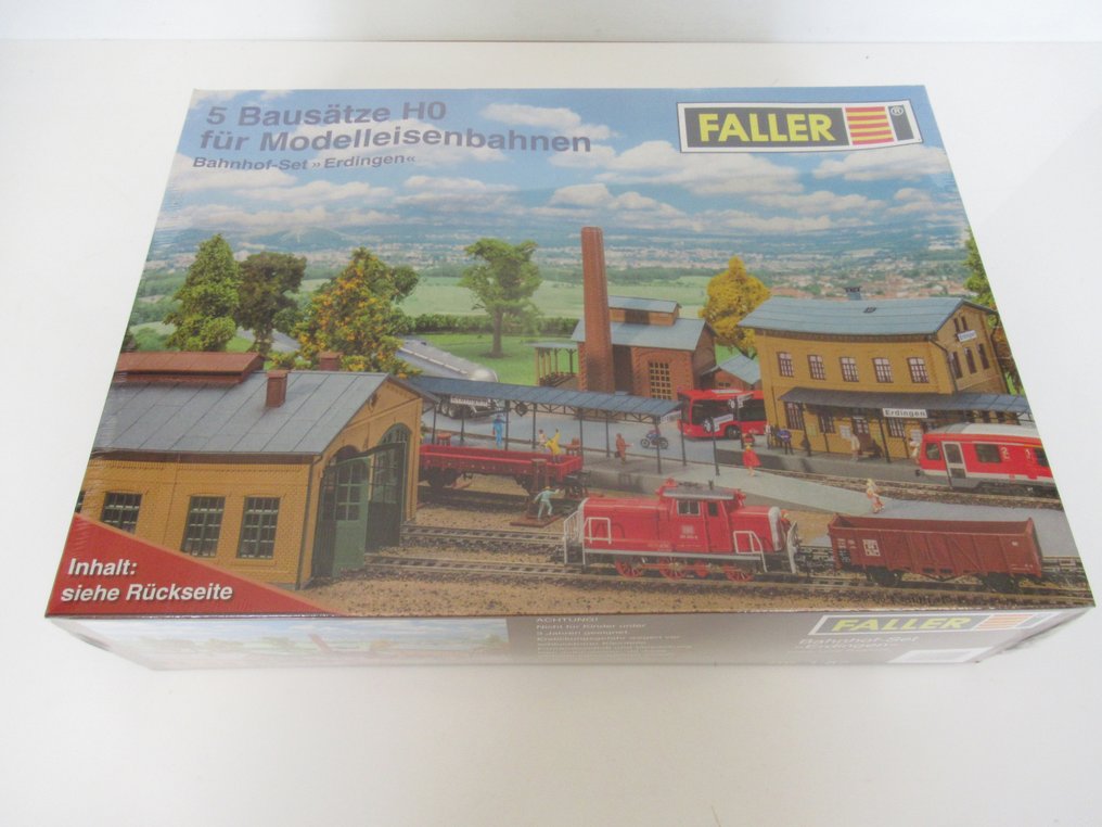 Faller H0 - Scenery - 5-piece construction kit station set "Erdingen ...