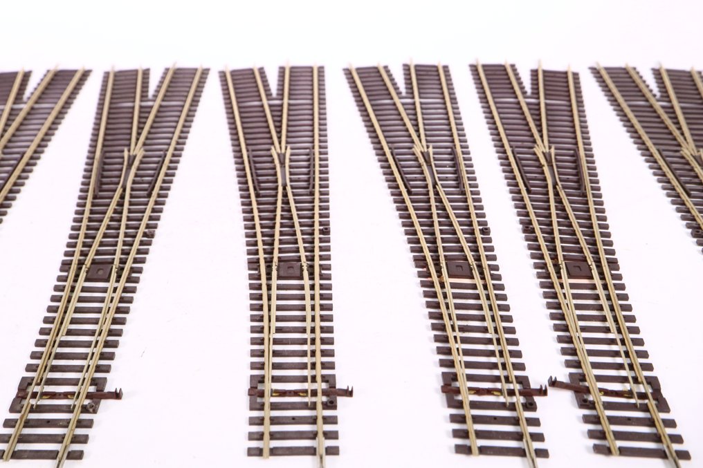 Lima H0 - Tracks - 9 sleek and beautiful points code 83 - Catawiki