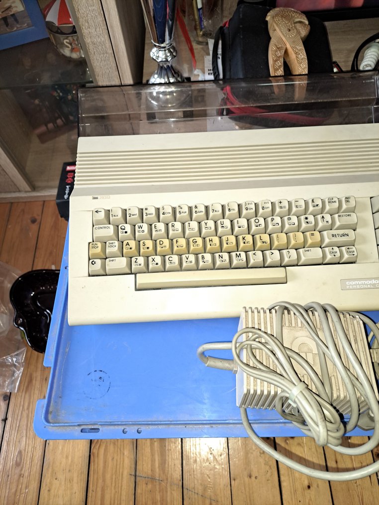 Commodore 64C - Vintage computer - Catawiki