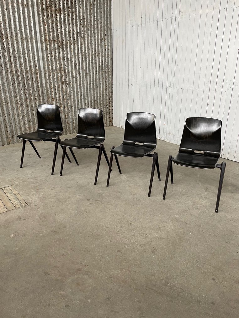 Galvanitas - Galvanitas design Team - Silla (4) - Thur-op-Seat S22 - Hierro (fundido), Madera ...