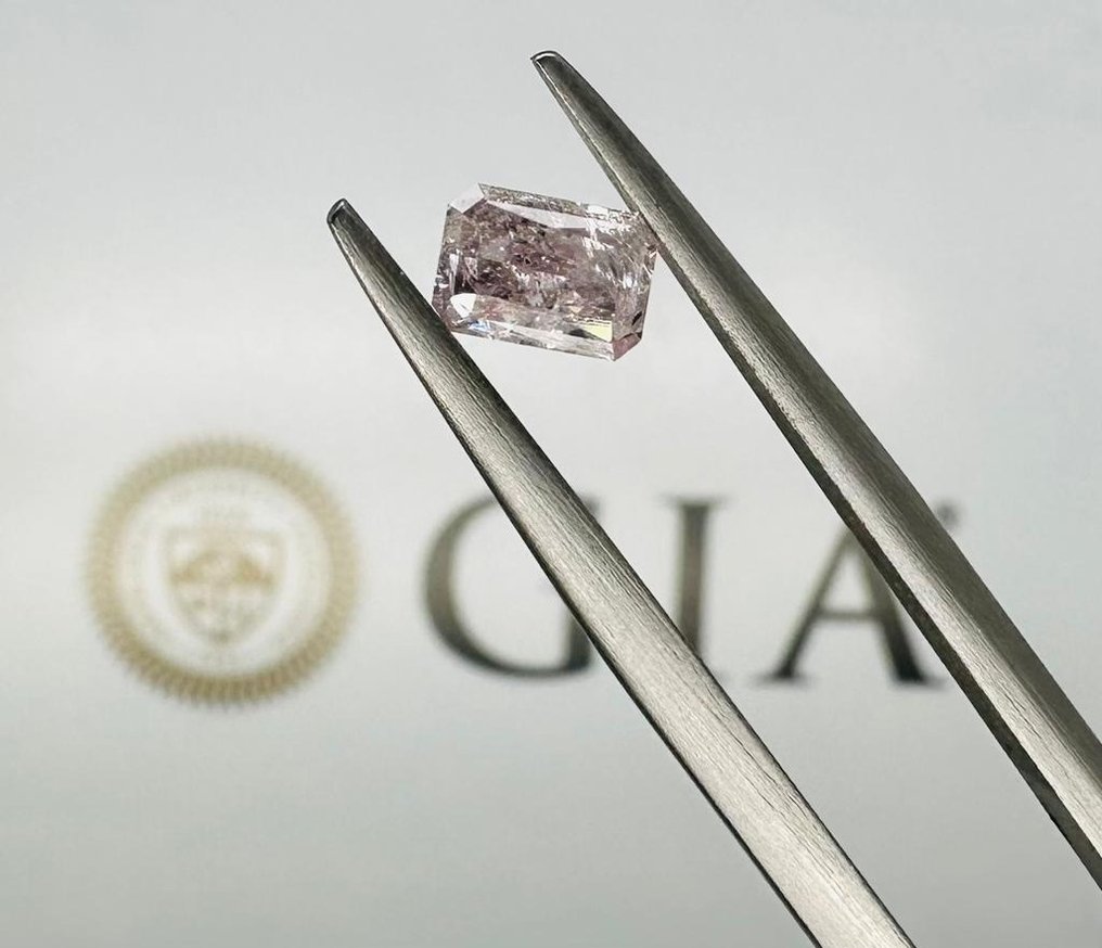 1 pcs Diamond - 0.52 ct - Cornered Rectangular Modified Brilliant - fancy light pink - Not ...