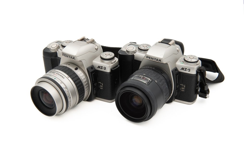 Pentax MZ3 + 35-80mm en MZ5 + 28-80mm - Catawiki